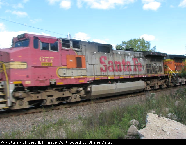 BNSF 677
